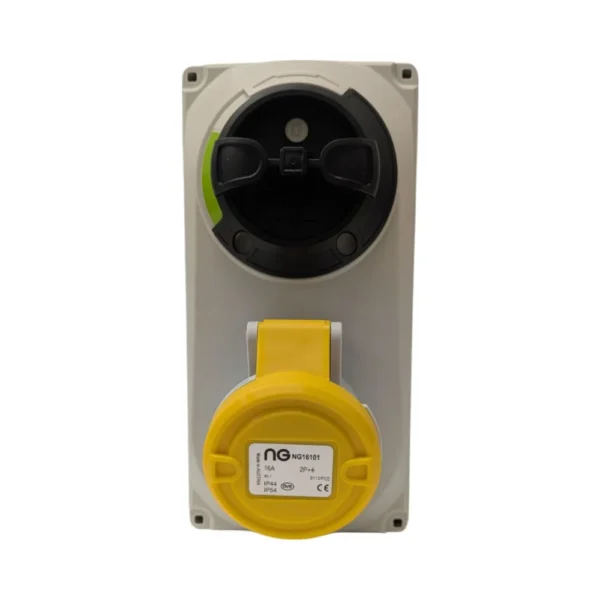 Niglon 16101 16A 110V IP44 Interlocking Switched Socket
