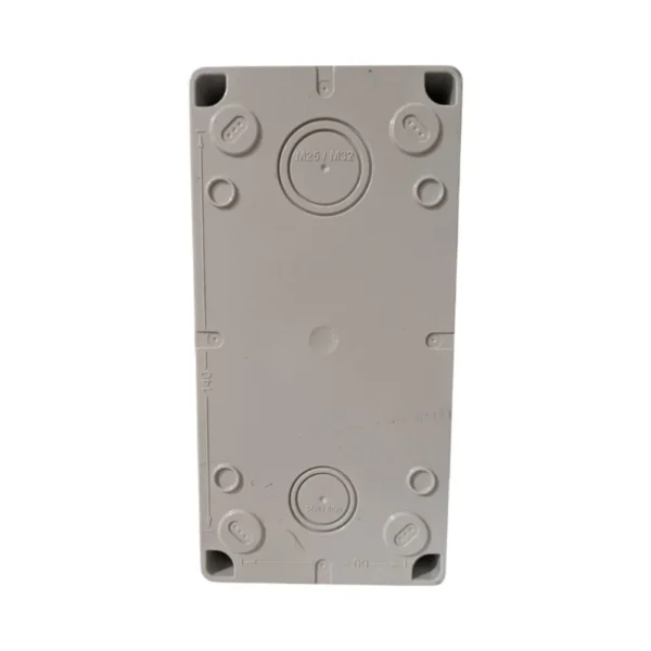 Niglon 16108 16A 415V 4 Pin Interlocking Switched Socket